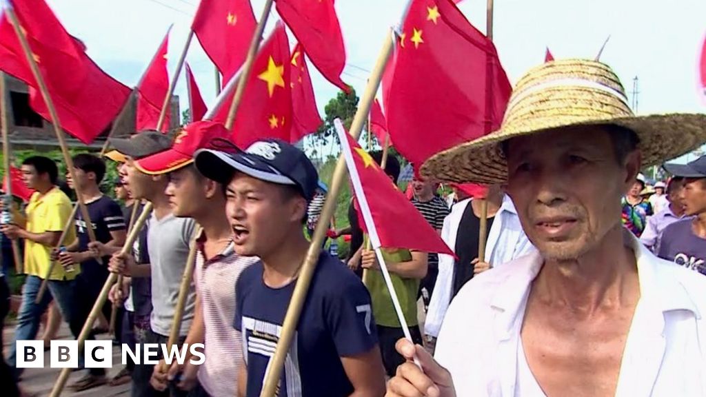 Wukan, China: Village rebellion after chief 'confession' - BBC News