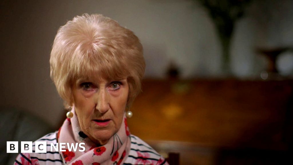 Lockerbie: Remembering 'my two girls' - BBC News