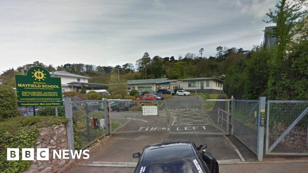 Inquiry launched after disabled boy left on school bus - BBC News