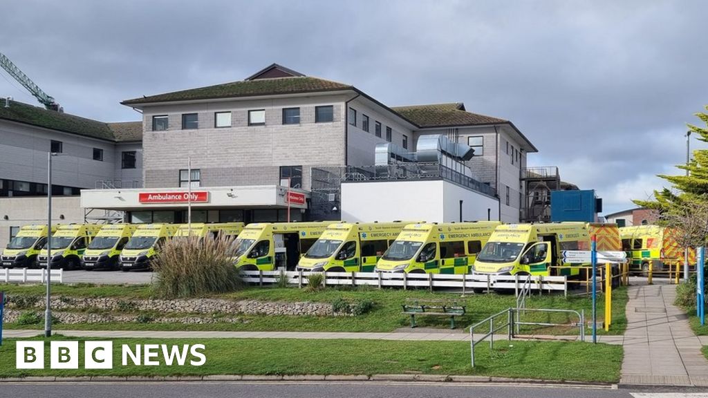 Cornwall NHS 'busier than any point in pandemic' - BBC News