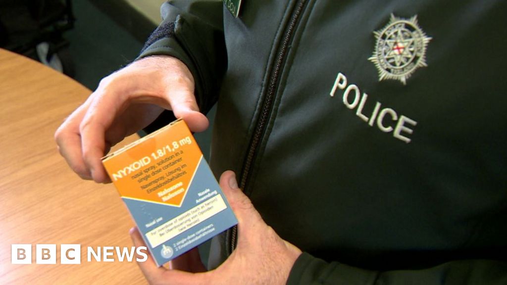 Naloxone PSNI pilot scheme saves three lives in early months - BBC News