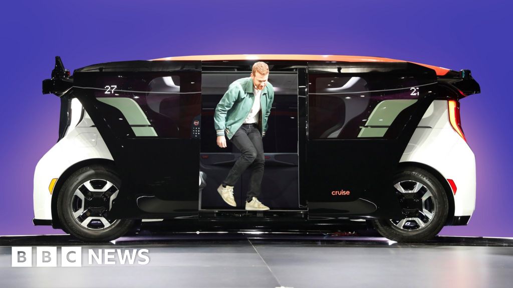 GM's Cruise unveils its first driverless vehicle - BBC News