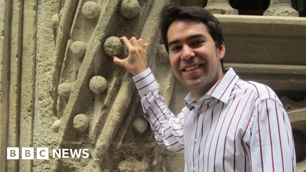 Catalan independence referendum 'is a sad time for Spain' - BBC News