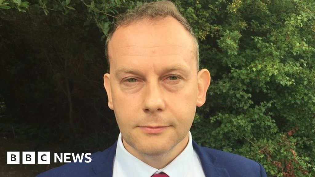 Welsh election: Abolish's Gareth Bennett not standing for party - BBC News