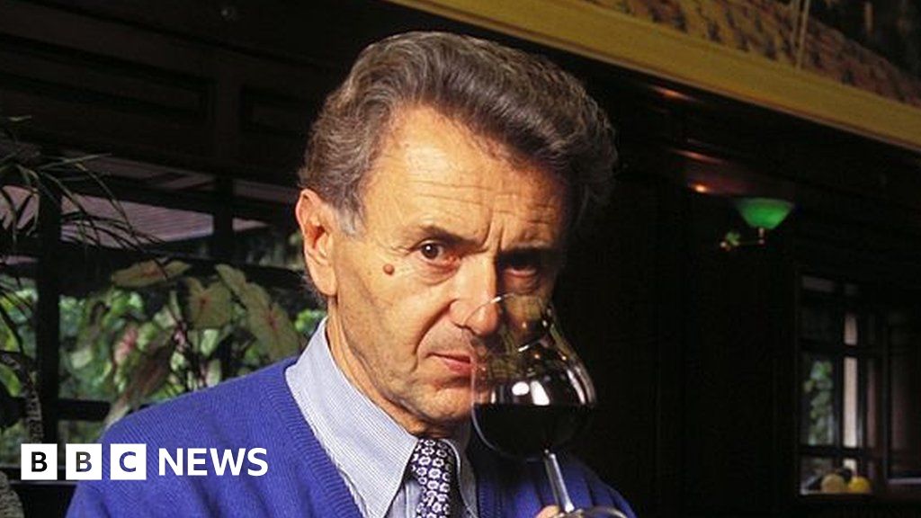 Georges Duboeuf: 'Pope of Beaujolais' wine dies aged 86 - BBC News