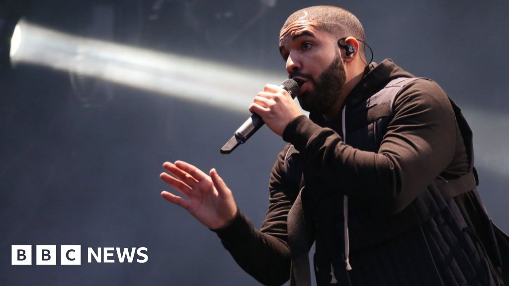 Drake accused of not writing his own raps by Nicki Minaj's boyfriend ...