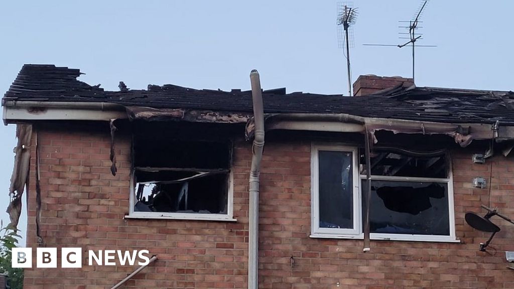 Part of roof destroyed in Hadleigh house fire