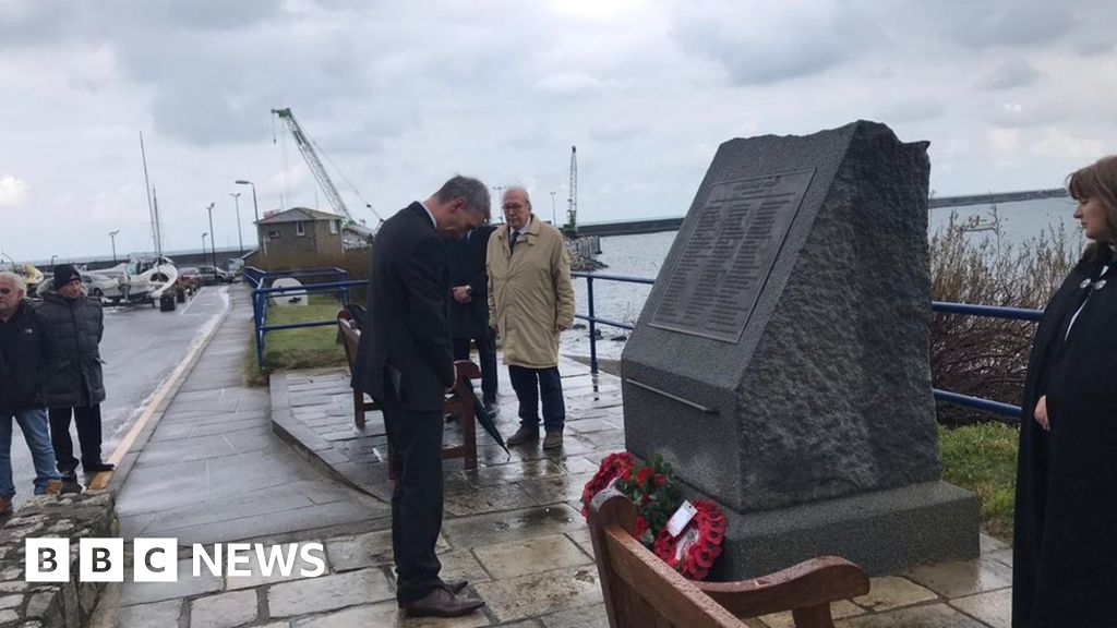 HMS Affray memorial held in Alderney on 70th anniversary of sinking ...
