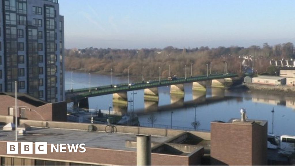 Limerick leaves violent past behind and looks to future - BBC News