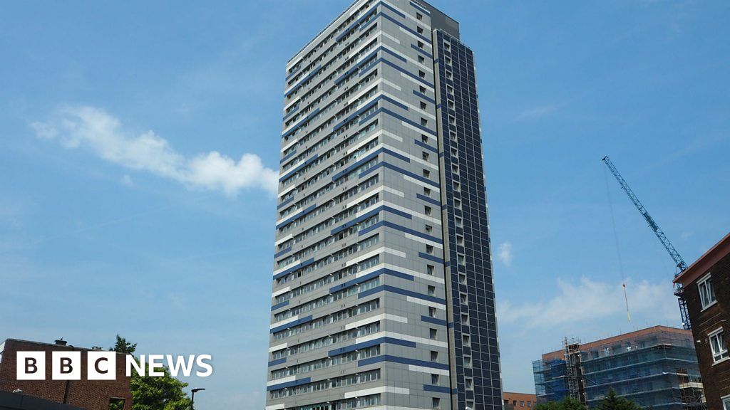 Inspectors find 'appalling' fire risks at east London tower block - BBC ...