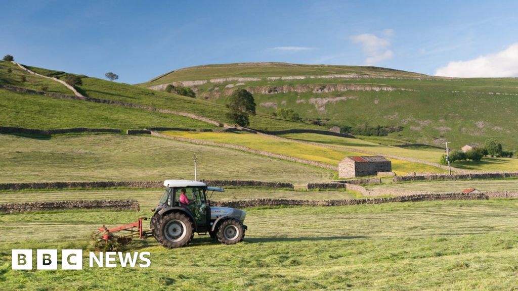 Dozens of Whitby and Ryedale farms hit by machinery thefts - BBC News