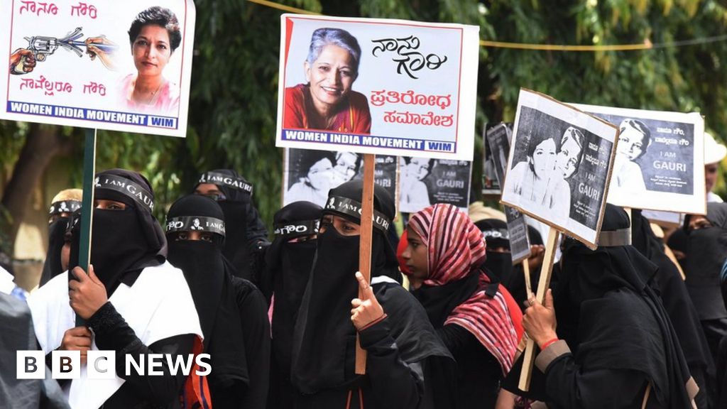 Protest for justice over murdered Indian journalist - BBC News