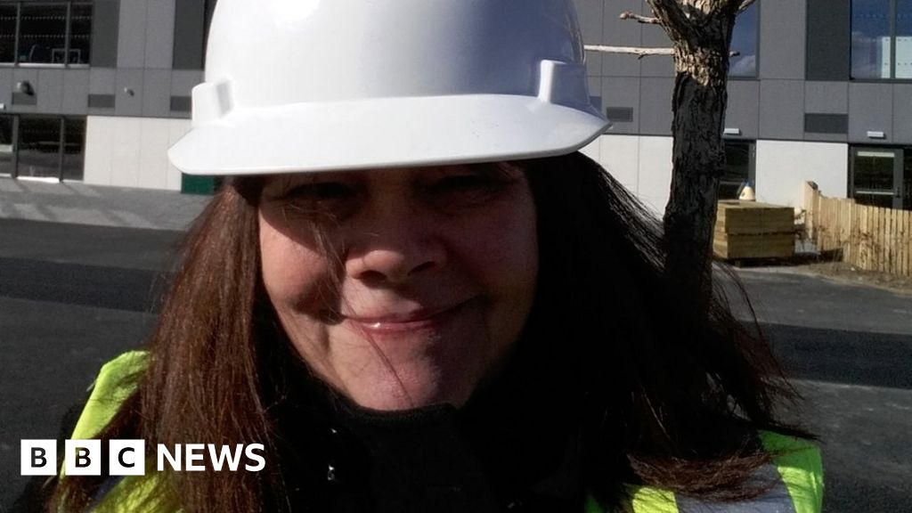 Call for women to take up jobs working with trees - BBC News
