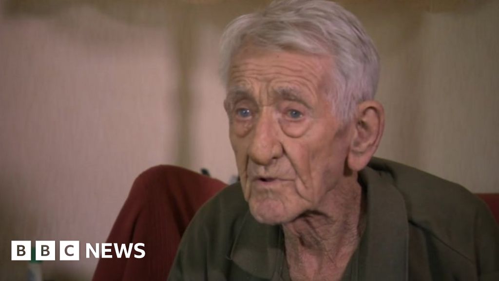 Tenant, Cyril Hall, reflects on 92 years in same Barnsley council house ...
