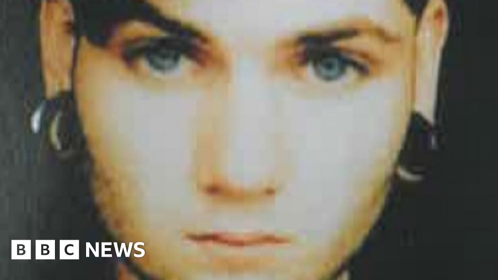 Derby murder probe: Stab victim named as Tom Webb - BBC News