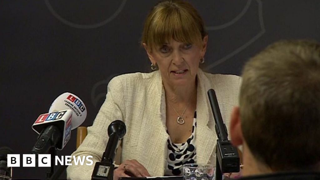 Chief Constable Nick Gargan is asked to quit by PCC - BBC News