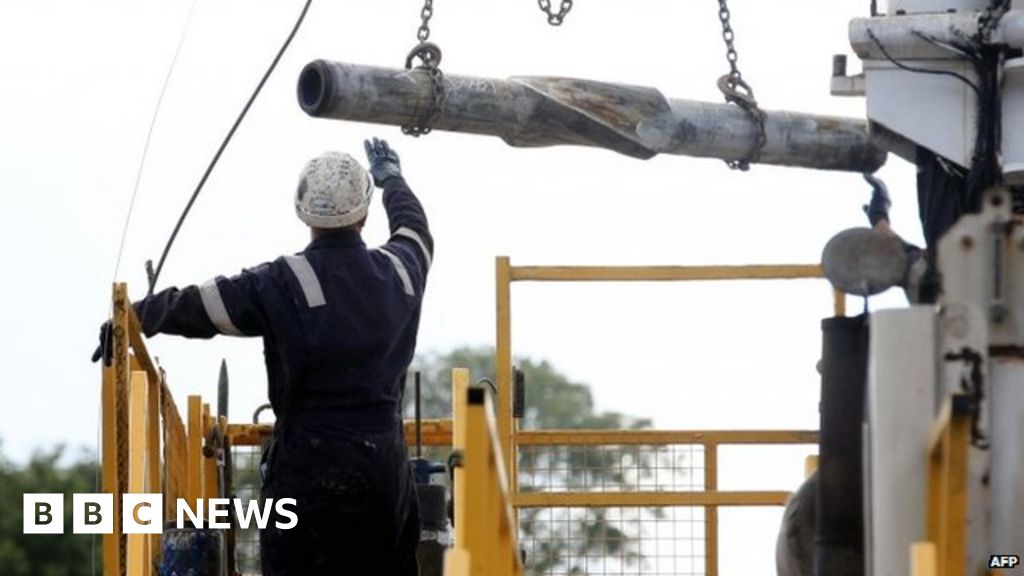 Shale Gas group wants UK to start fracking for energy security - BBC News