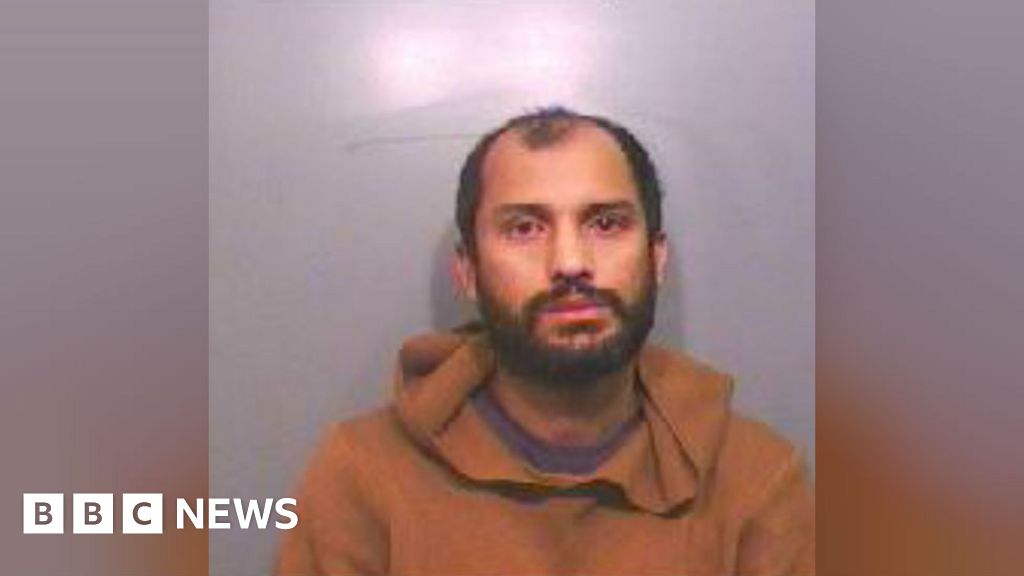 Luton cab driver Shipu Ahmed jailed for two rapes - BBC News
