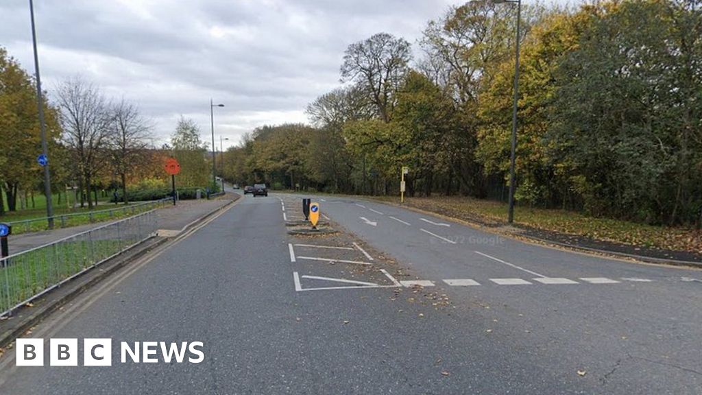 Knowsley: £30m ploughed into deteriorating roads - council - BBC News