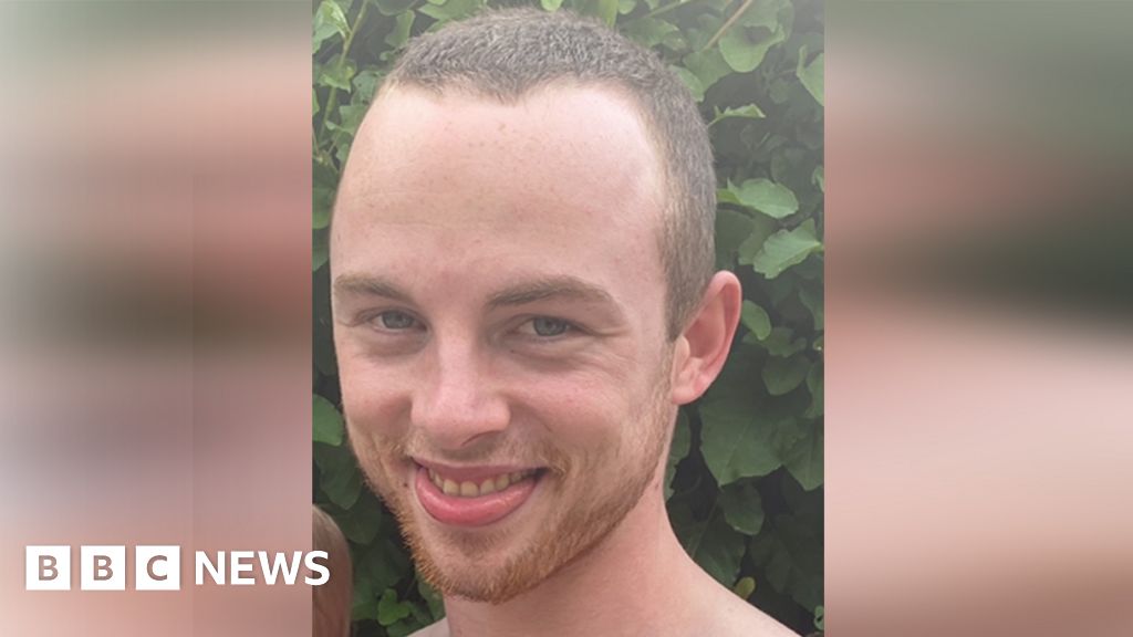 Wisbech: Two men cleared of murder of Tom Lewis - BBC News