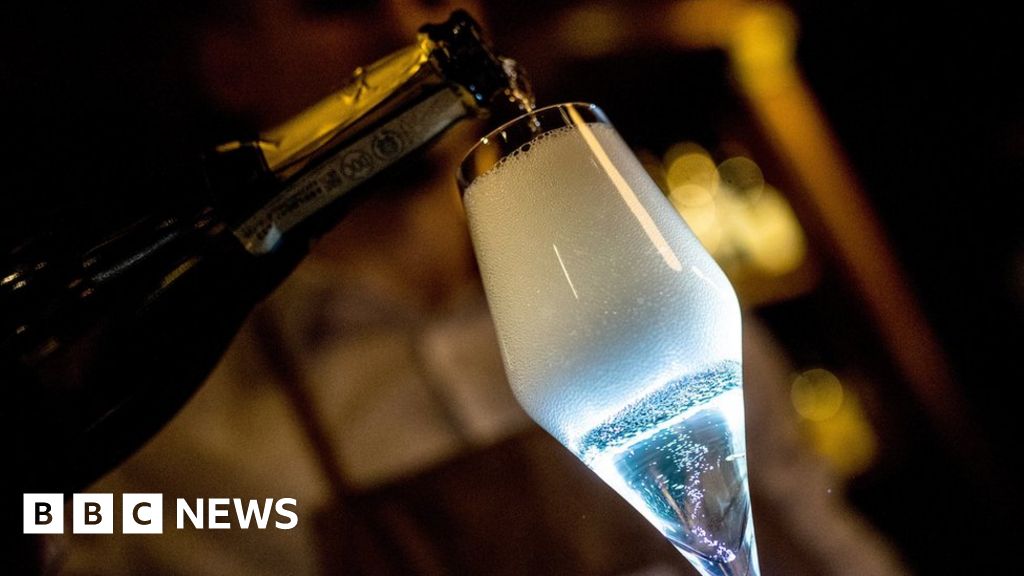 Will the US stock market boom continue? - BBC News