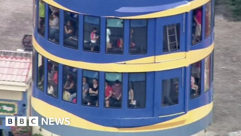 Passengers rescued from SeaWorld ride in Orlando, Florida - BBC News