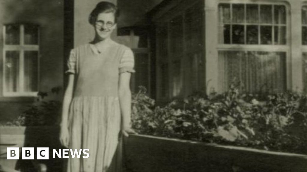 Remembering the Holocaust's forgotten victims - BBC News