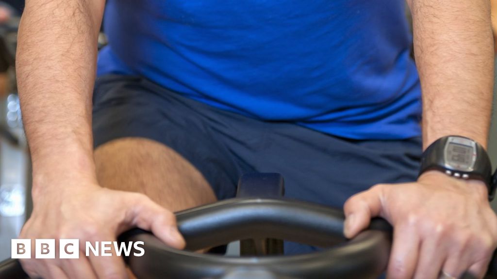 Can exercise keep prostate cancer at bay? - BBC News