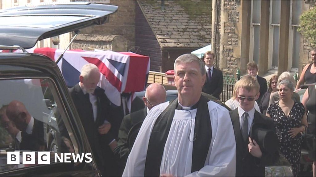 Crowds at funeral for man 'with no friends'