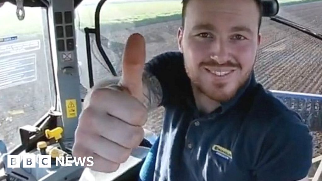 The young Fenland farmer taking on climate change - BBC News