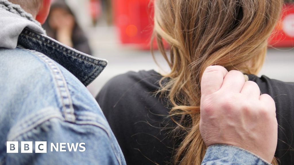 Sharp rise in number of UK slaves being helped by Salvation Army - BBC News