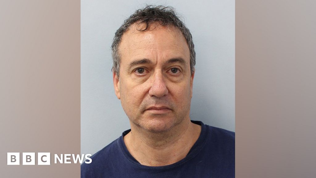 Pinner: Ex-rabbi sentenced for indecent images of children - BBC News