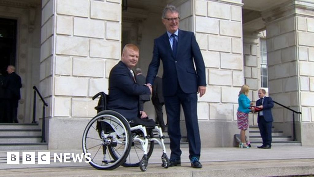 Andy Allen is co-opted as Ulster Unionist MLA for East Belfast - BBC News
