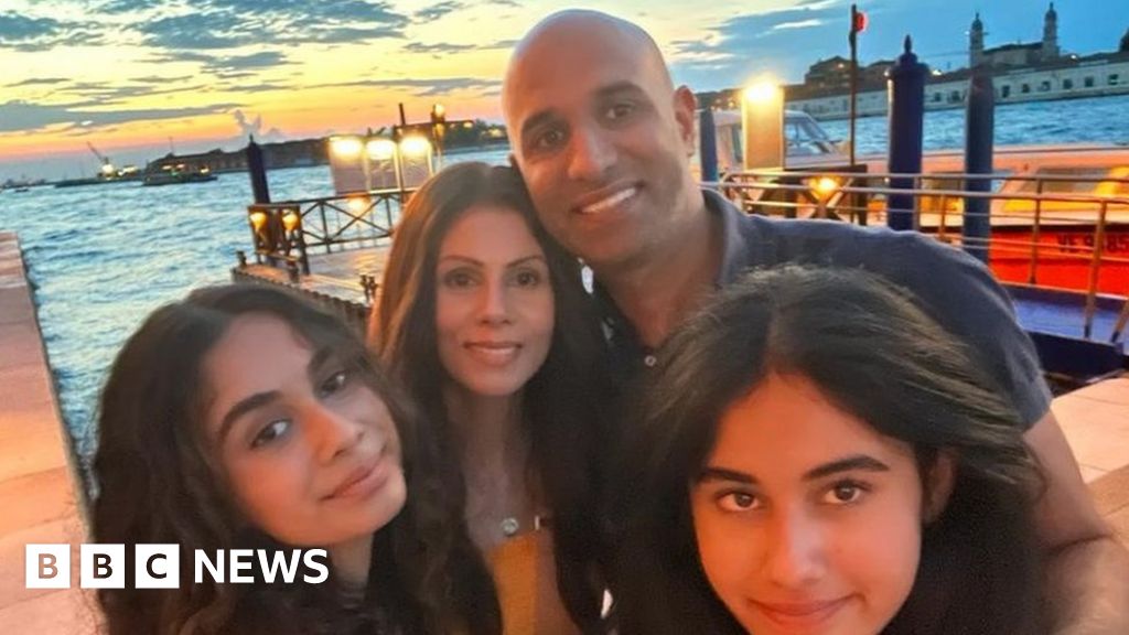 Climb for Brentwood charity worker who died of rare cancer - BBC News