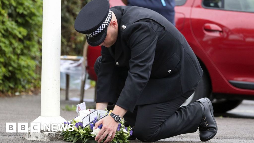 PC Andrew Harper: Anniversary services held for officer - BBC News