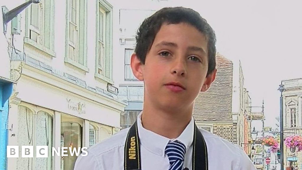 Margate boy, 12, displays his photography - BBC News