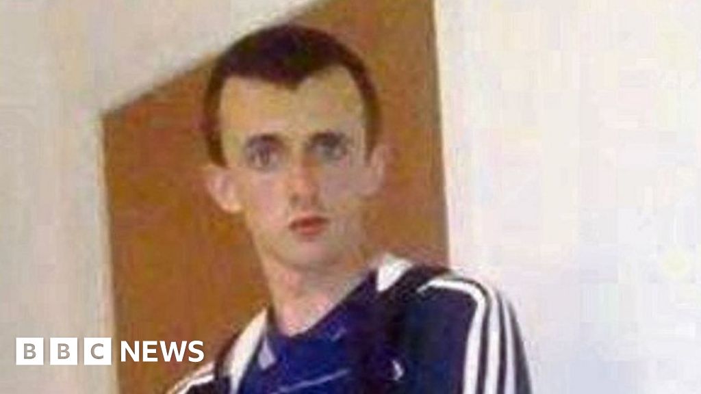 'Mounting concern' for missing teenager Robert Thomson - BBC News