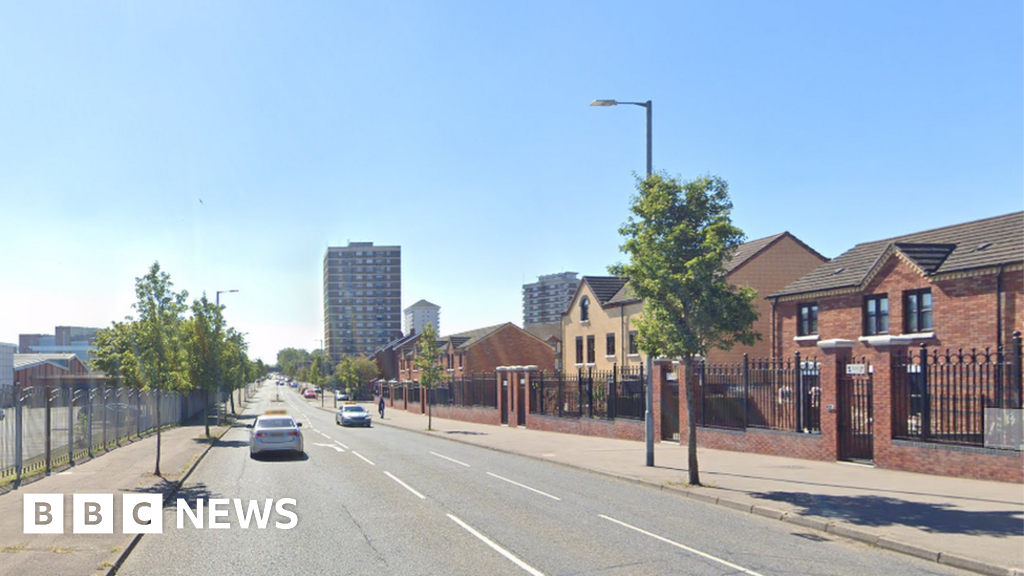 Belfast: Man charged after woman is stabbed - BBC News