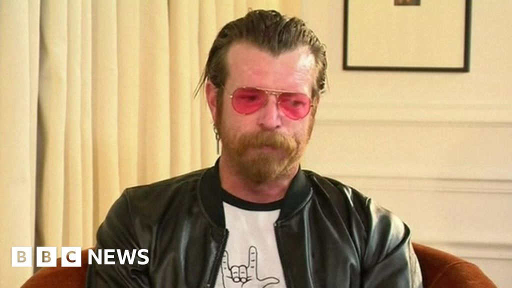 Bataclan band singer 'sees nightmares' after Paris attacks - BBC News