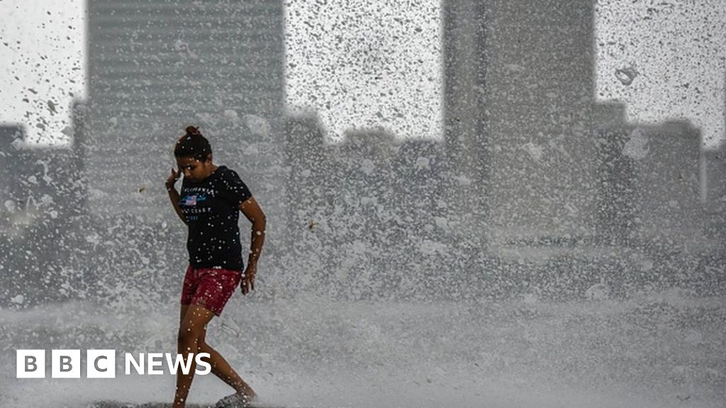 Mumbai bracing for the 'first cyclone in years' - BBC News