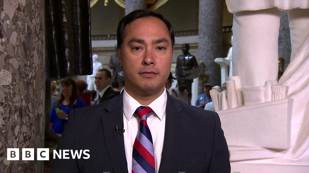 'Dems must work with Trump on immigration'