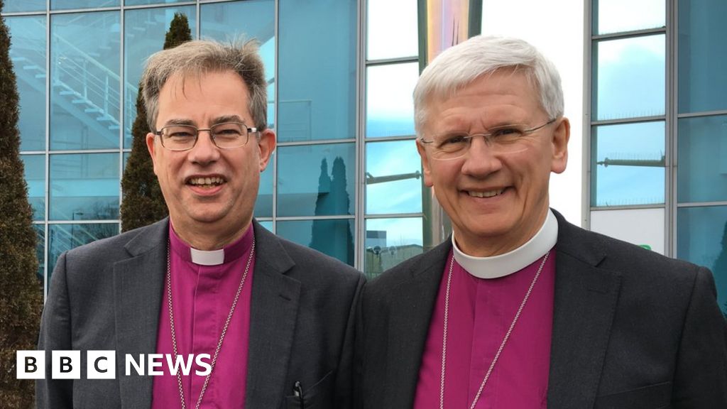 Bishop of Oxford Steven Croft takes seat in House of Lords - BBC News