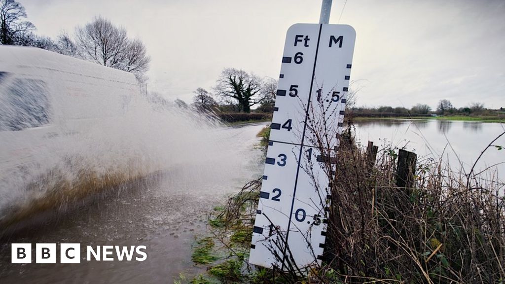 Flash flood communities 'need a plan', Environment Agency says - BBC News