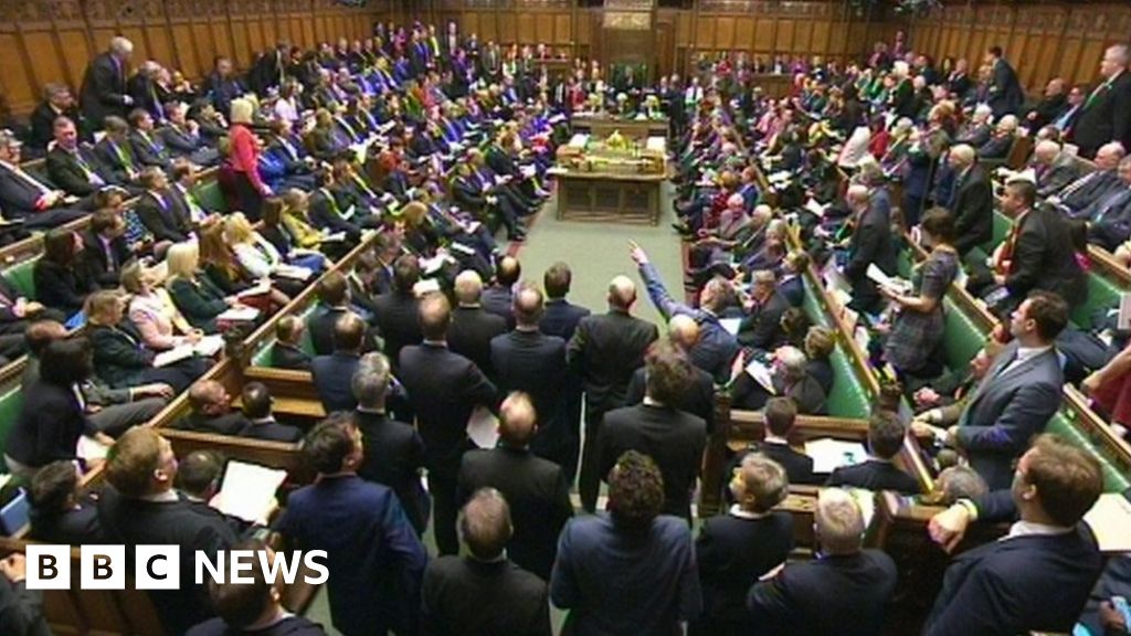 Boundary Commission review to cut six Scottish MPs - BBC News