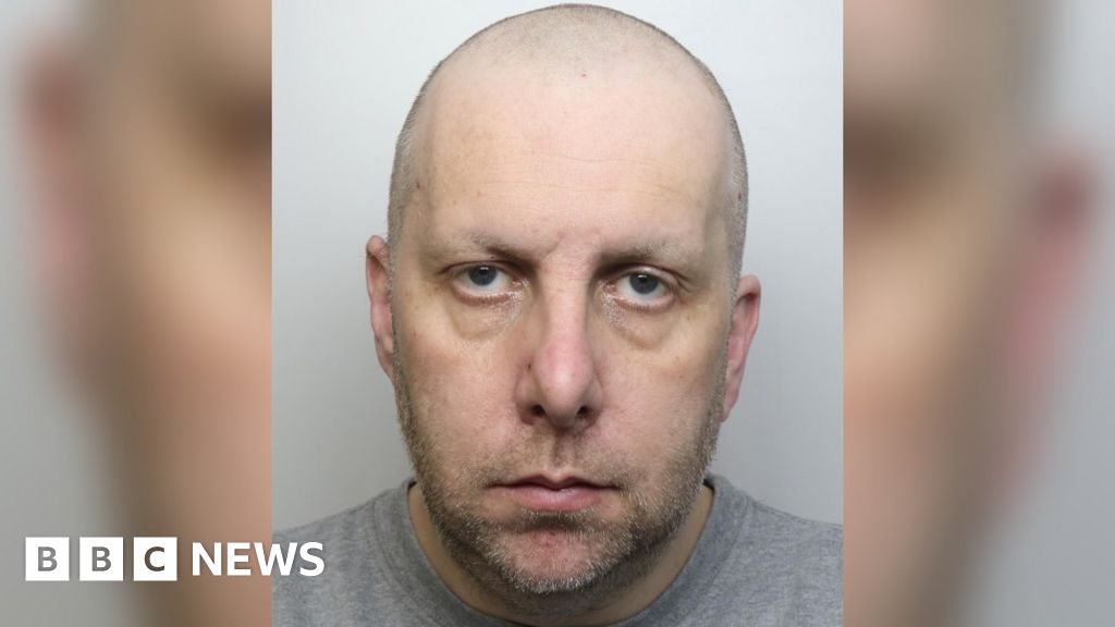 Cheshire man confessed to helpline that he strangled neighbour - BBC News