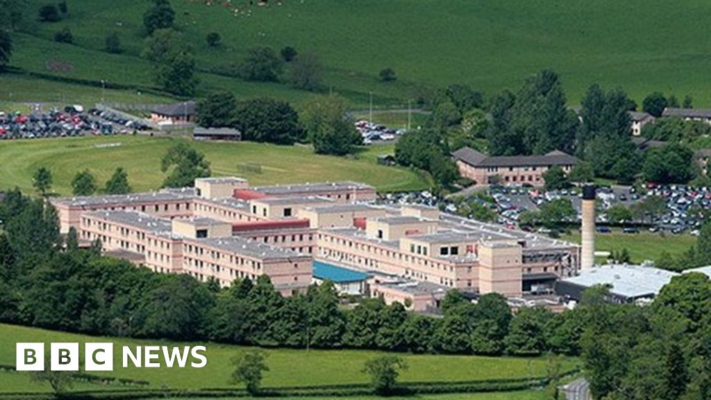 NHS Borders faces £7m savings target - BBC News