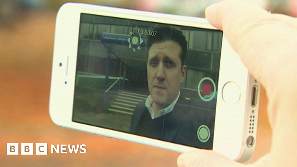 Gwent Police app uploads crime evidence to control room - BBC News