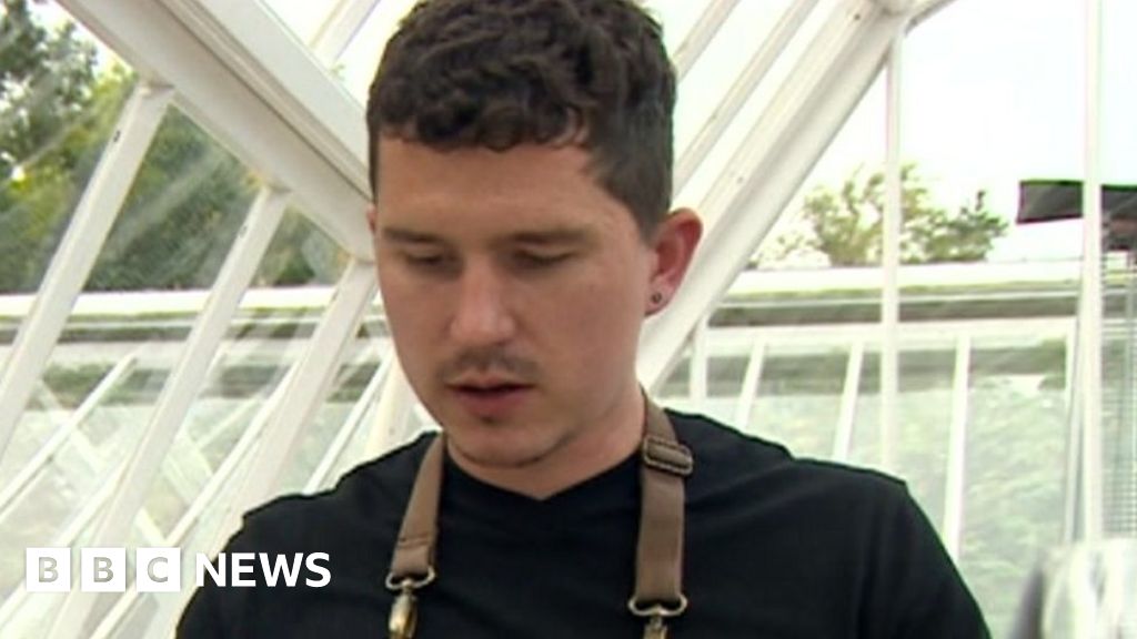 MasterChef winner Stu Deeley opens his restaurant - BBC News