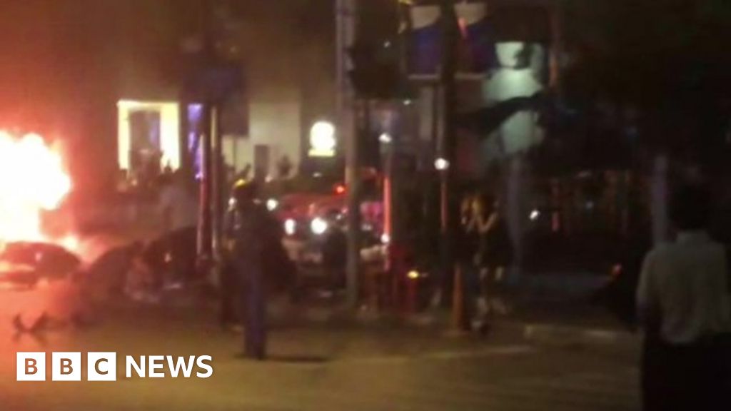Bangkok blast: Mobile phone footage captures moment of explosion - BBC News
