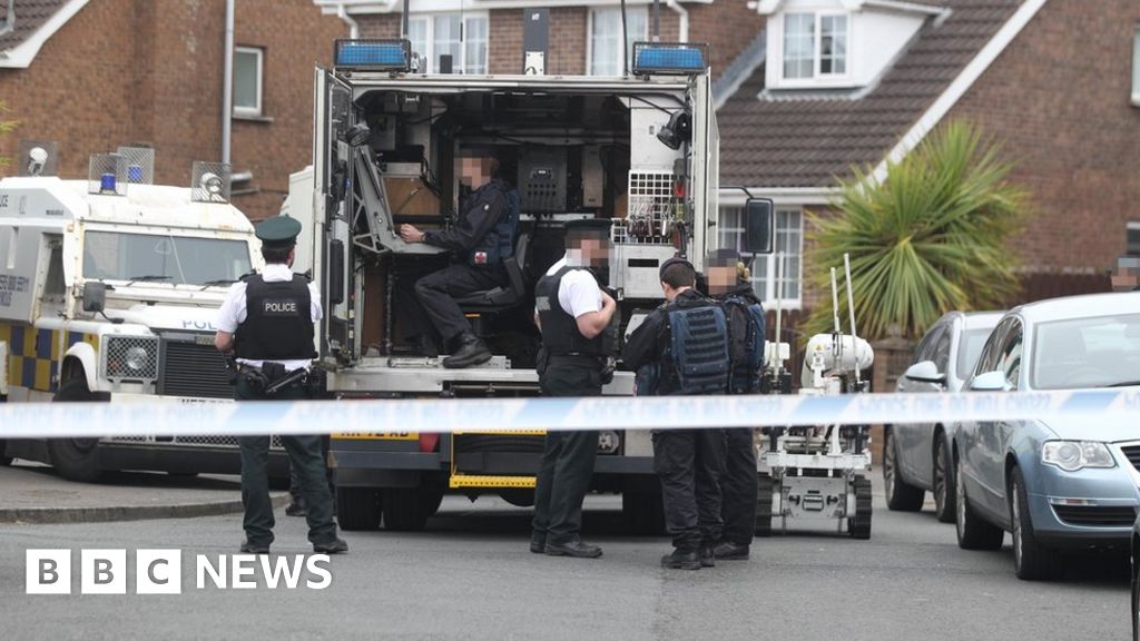 Pipe bomb found during security alert in Newtownabbey - BBC News